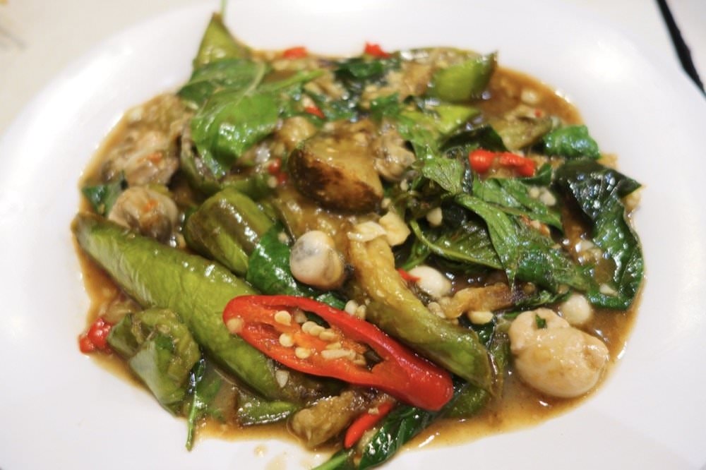 曼谷通羅宵夜美食｜55 Pochana 泰式料理！開到凌晨的泰國在地熱炒店！ - Elsa旅遊親子生活